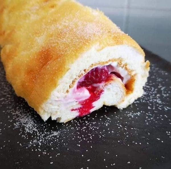 SLIMMING WORLD 1/2 SYN RASPBERRY ROULADE - Dieter24