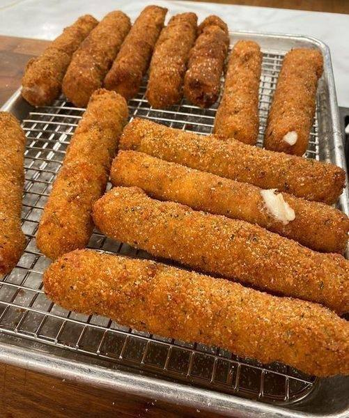Easy Healthy Mozzarella Sticks - Dieter24
